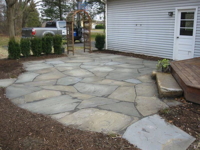 flagstone-natural-flagstone-patio-lg - GreenAcreSodFarm.com